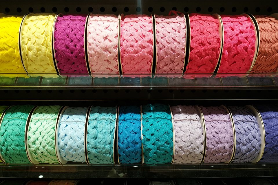 Quick And EASY Sewing Projects Using Ric Rac • Picky Stitch